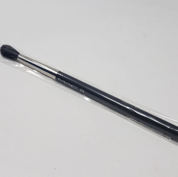 MAC Cosmetics | Makeup | New Rare Authentic Mac 224 Blending Brush ...